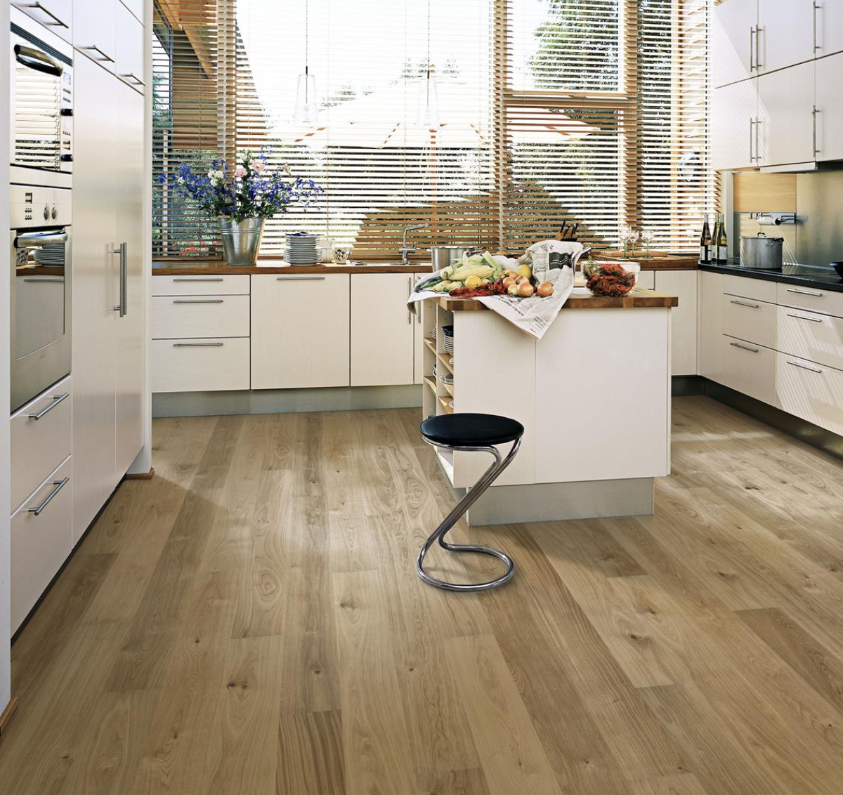 Frida natural white oak flooring | Stuga